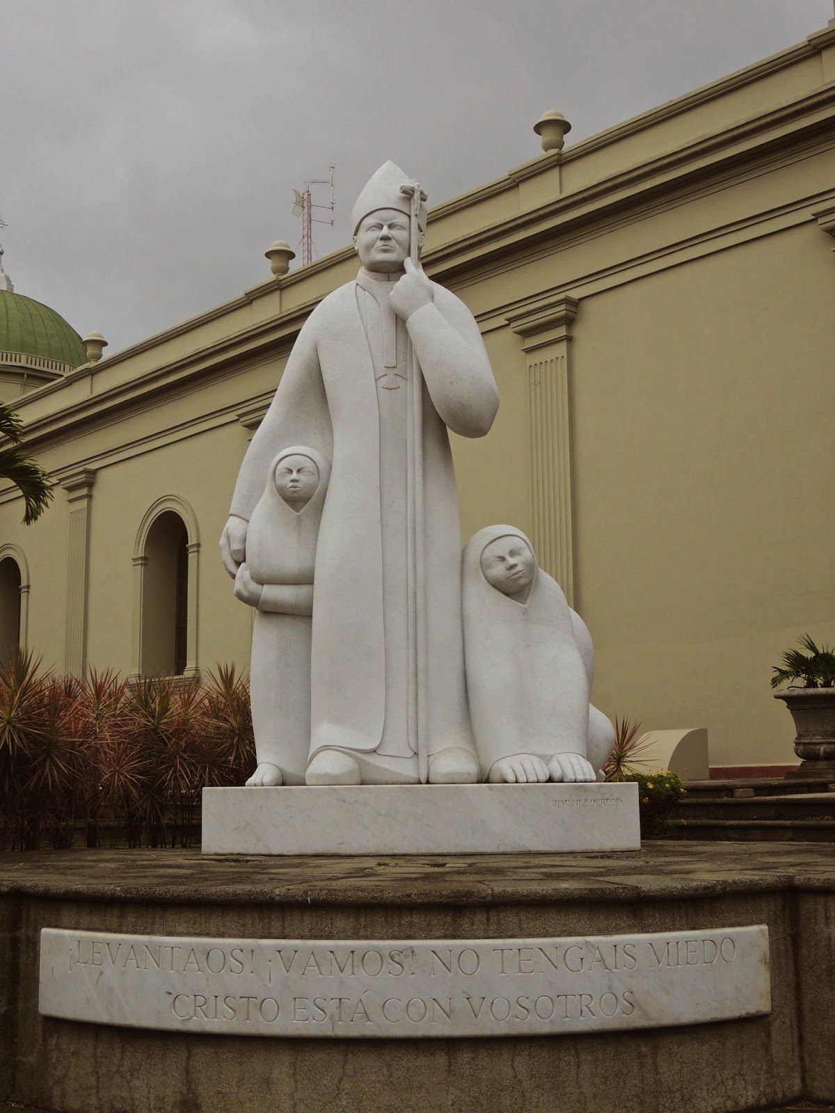 Tamarindo, Costa Rica Daily Photo: Statue at the side of the cathedral