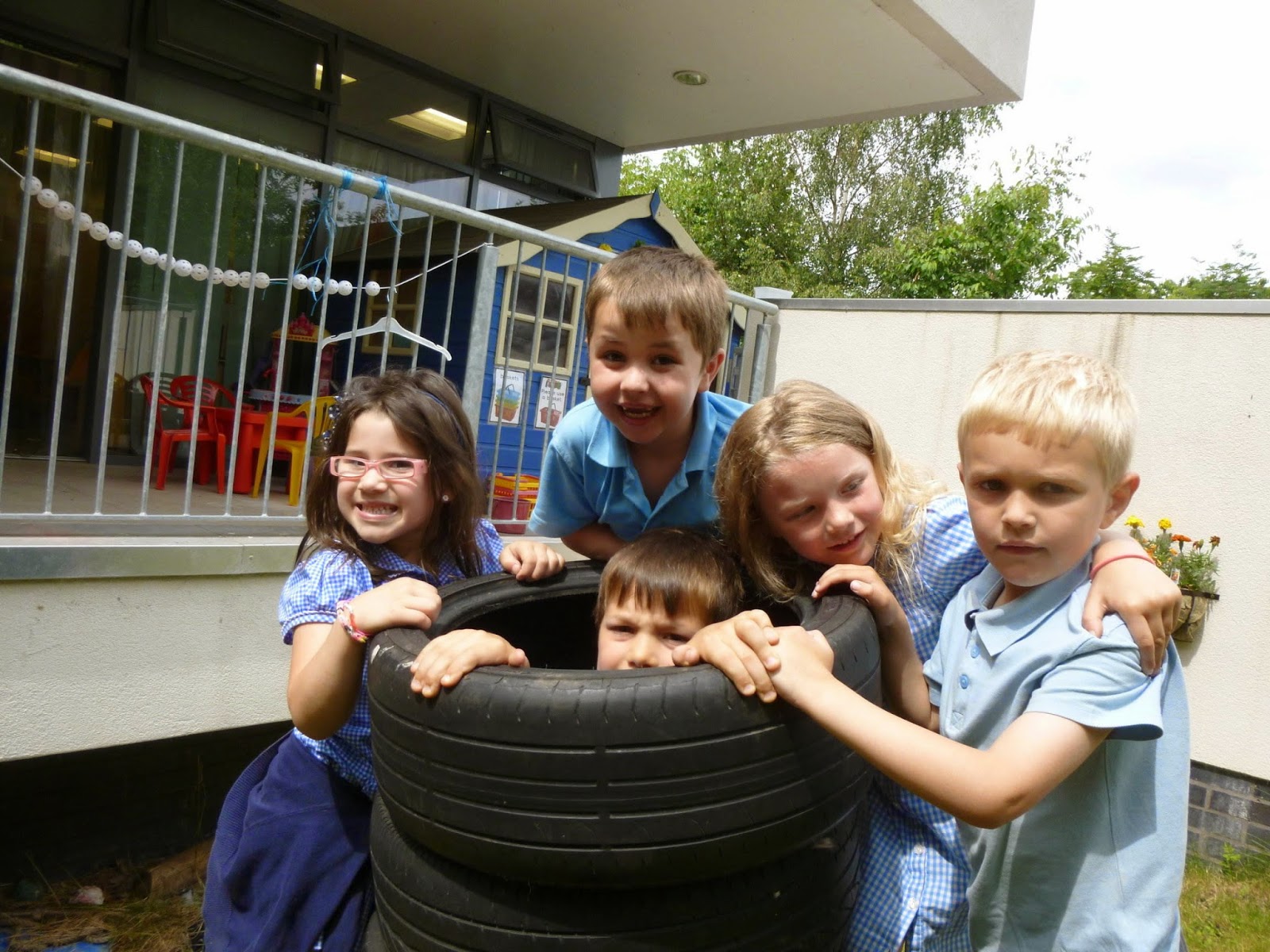 Upper Arley CofE Primary School Blog!: Exploring Outdoors