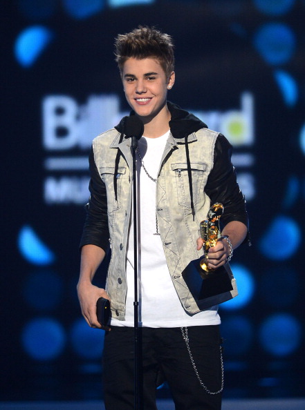 Justin Bieber: Justin Bieber Won Billboard Award 2012 (Photos + Video)