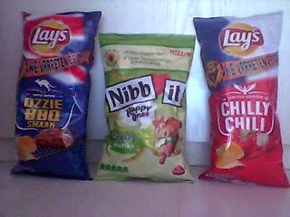 Review: Lays WK chips & Nibbits