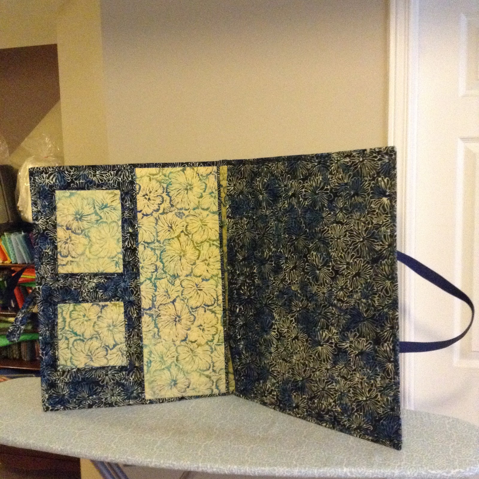 Lazy Lab Quilt Company: Handy-Dandy Ruler Tote