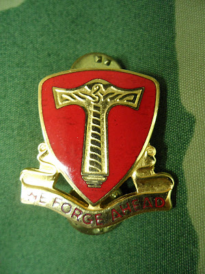 Four Bees: 18th Combat Sustainment Support Battalion Pin, "We Forege Ahead"