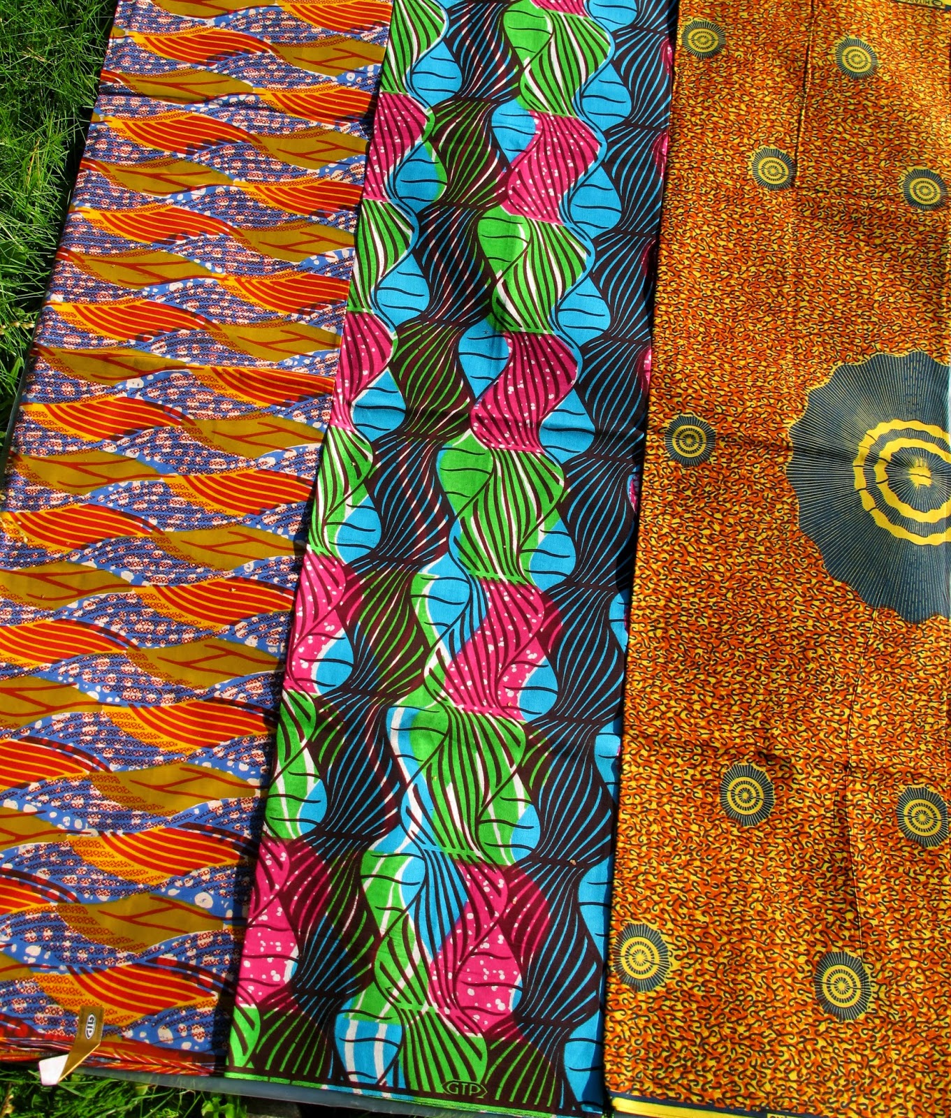 Ghana Styles: Prints For Sale // Printtikankaita kaupan
