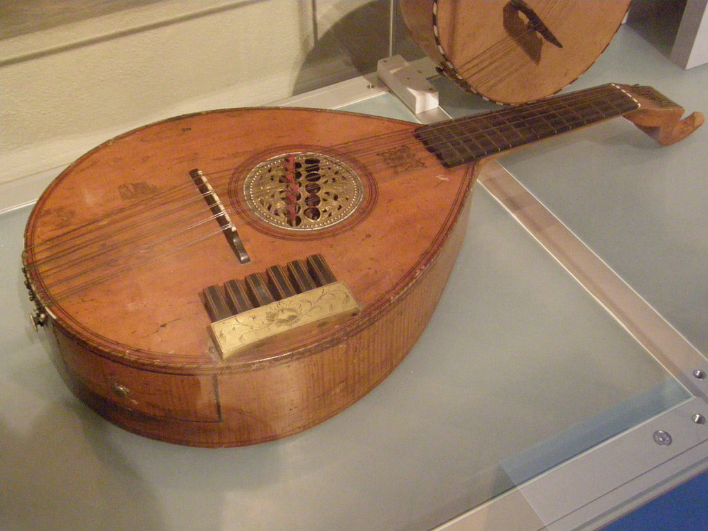 PREPARED GUITAR: DREAMY MADE: Keyed Cittern