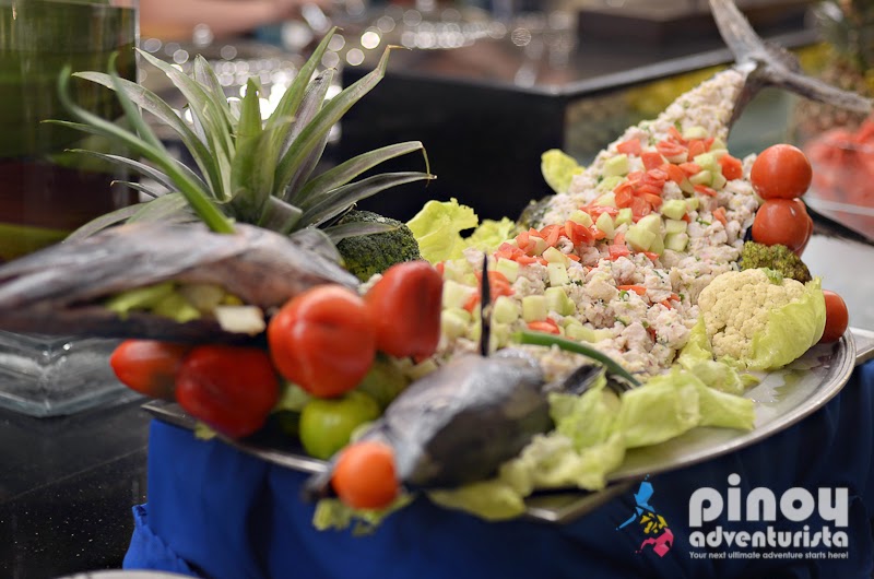 WHERE TO EAT IN BORACAY: Sea Breeze Cafe, "Boracay's Biggest Buffet ...