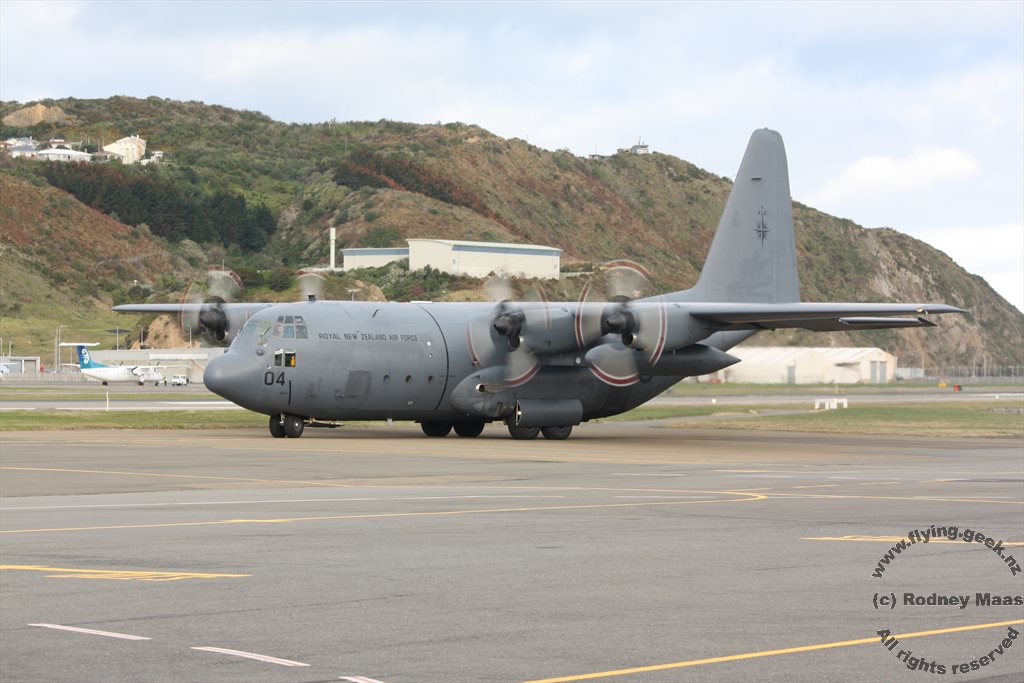 Rodney's Aviation Ramblings: RNZAF C130H Hercules
