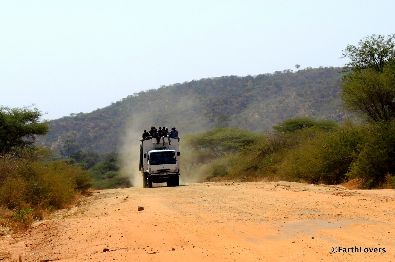 EarthLoversOnTour: The Moyale-Isiolo Route - a Feared One / Die ...