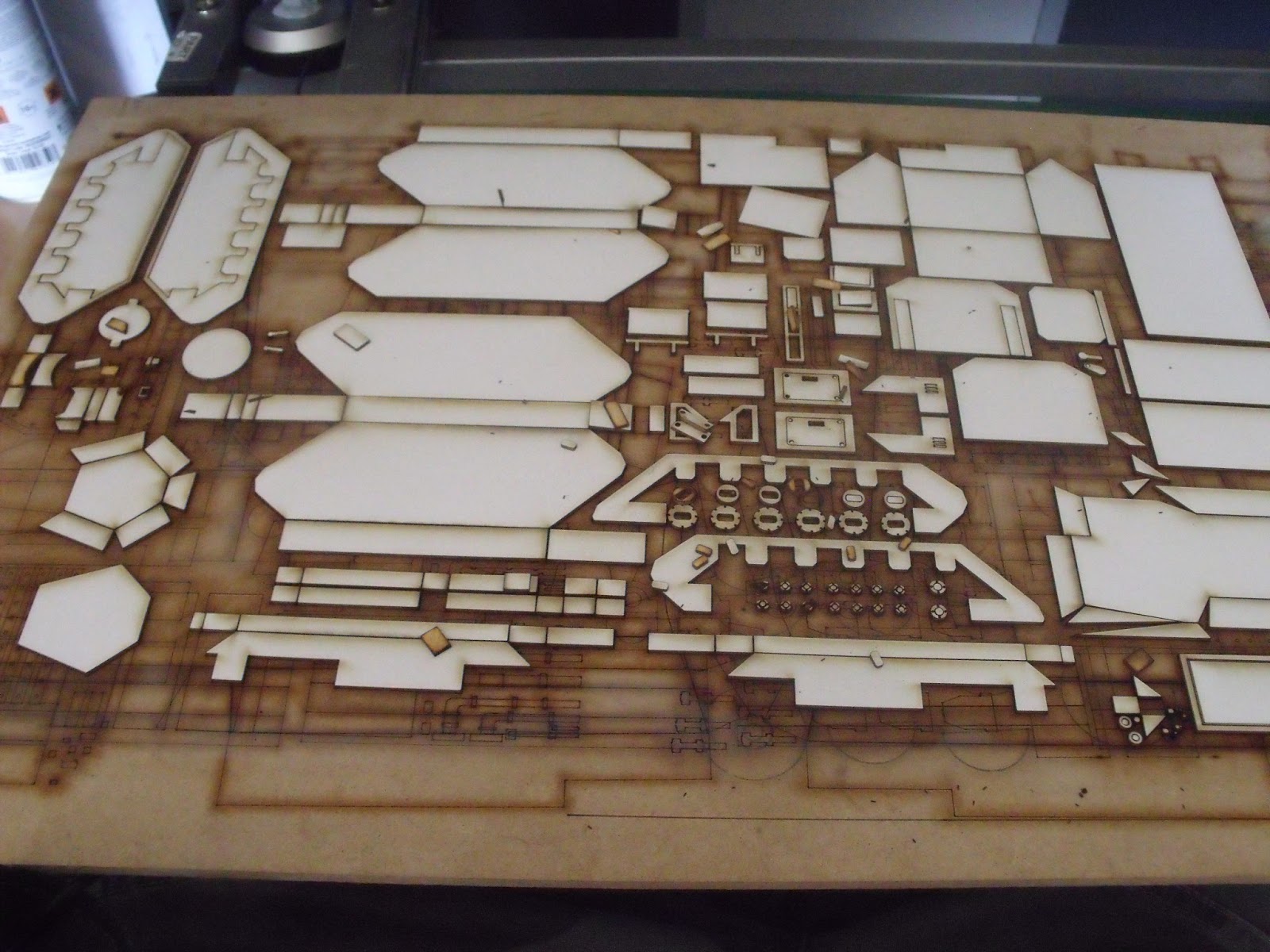 Limited Edition Warhammer models: Warhammer papercraft model - scratch ...