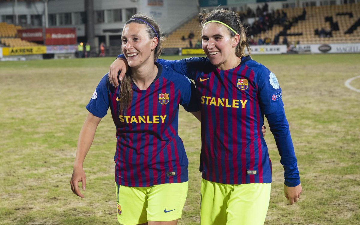 Top or Flop? Barcelona Women Use Never-Seen-Before Kit Combination ...