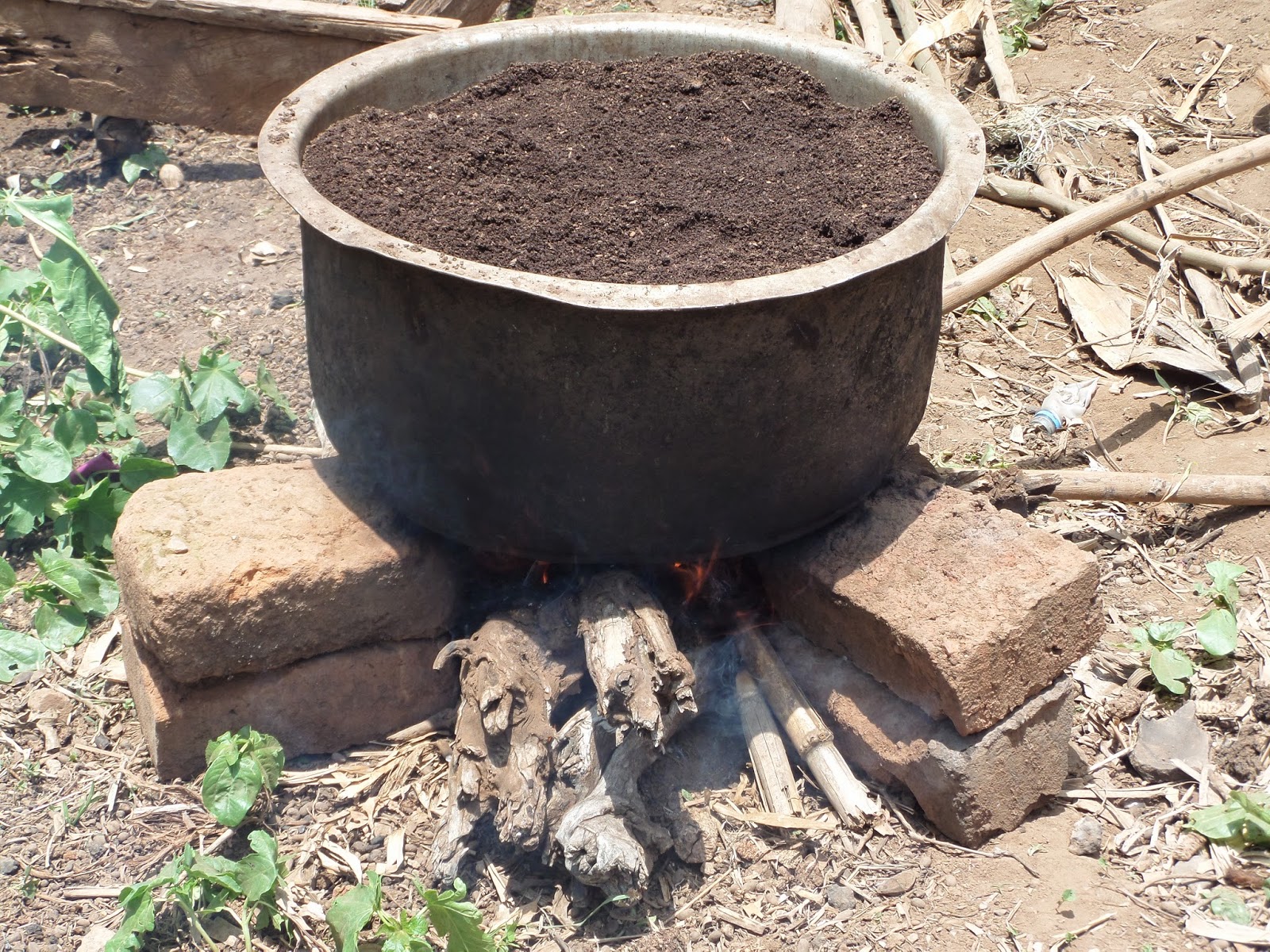 FASO TANZANIA: WAKULIMA WAFUNDISHWA JINSI YA KUANDAA UDONGO WA KITALU