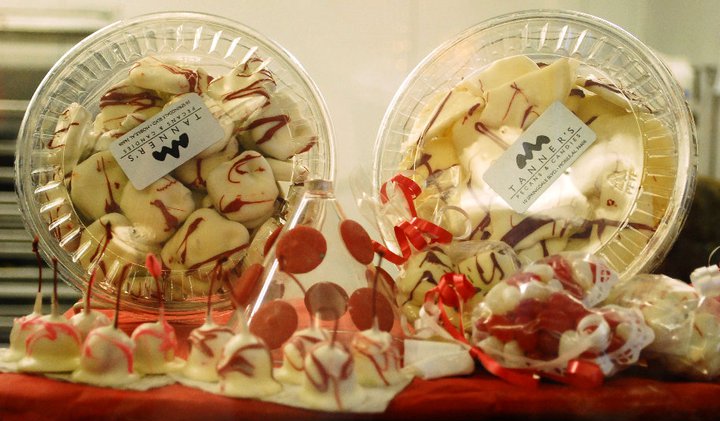 Trips 'n Toys: Tanner's Pecans & Candies - Mobile, AL