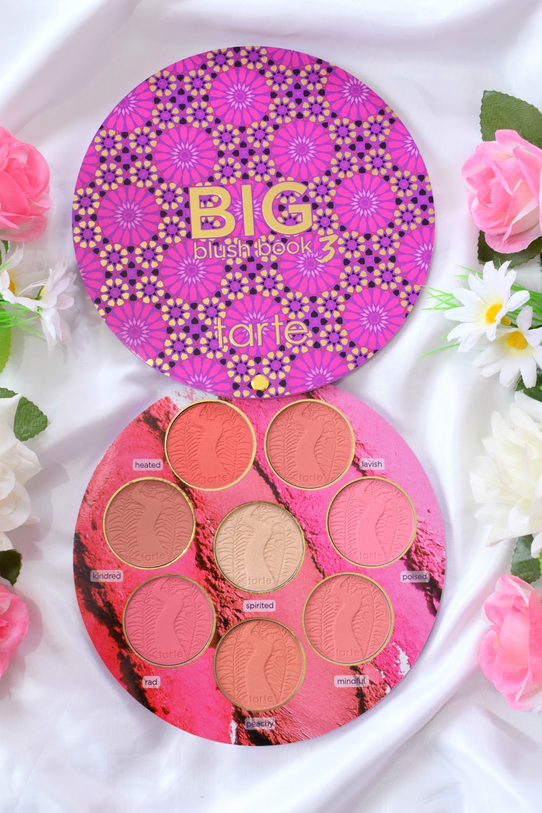 Review | Tarte Big Blush Book 3 (Holiday 2017)