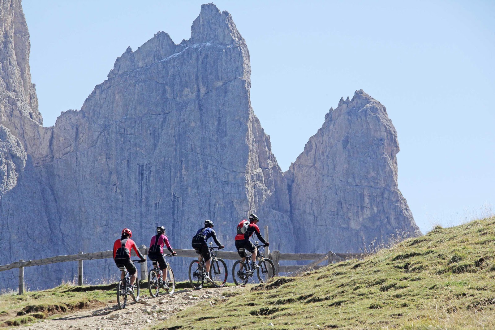 ITALIAN CYCLING JOURNAL: Sellaronda MTB Tour - Mountainbiking in the ...