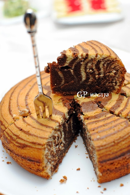 GĖRIMŲ IR PATIEKALŲ MAGIJA: Keksas "Zebras"