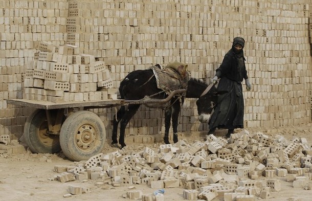 MUSINGS ON IRAQ: Brick Factory In Nahrawan, Diyala, Iraq