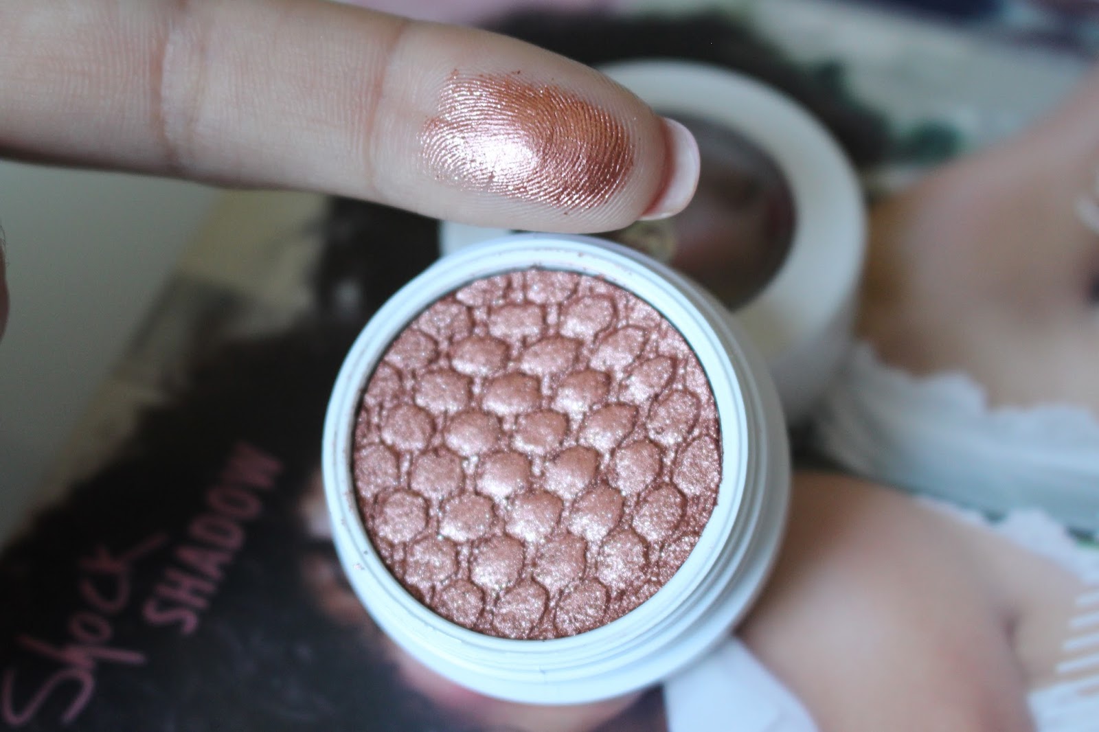 Opinión/Primeras impresiones sombras Colour Pop | The Make Up Statement