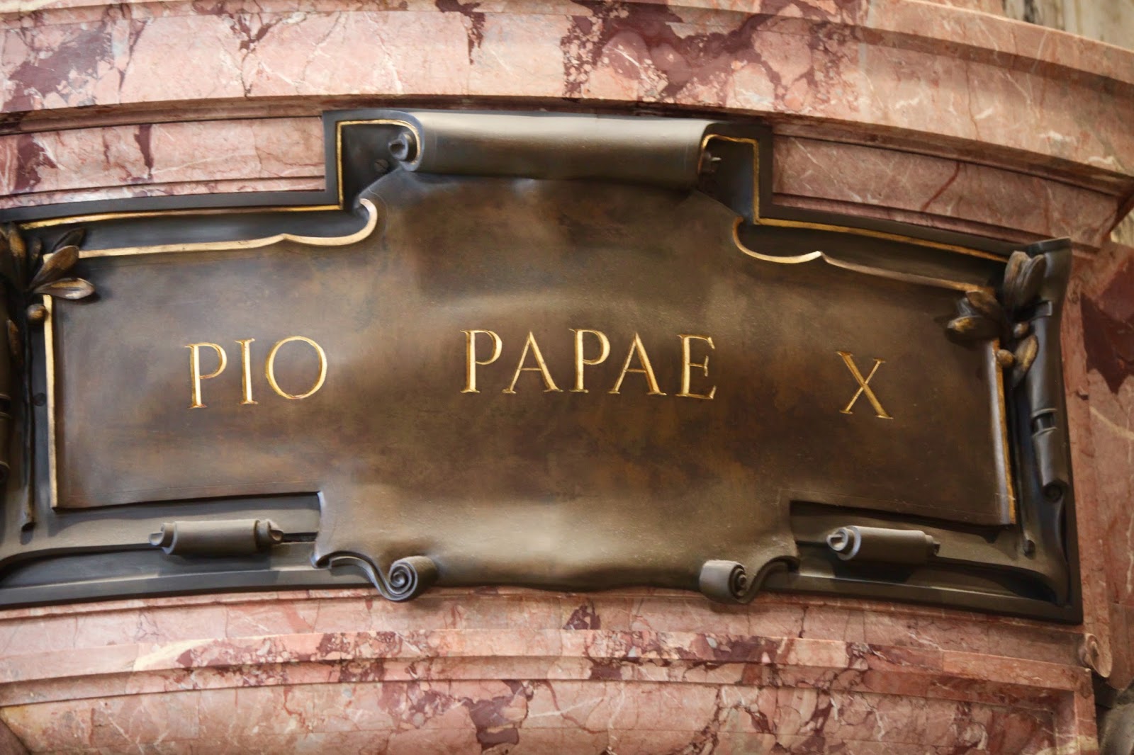 Momentum Veritatis: Tomb of Pope St.Pius X