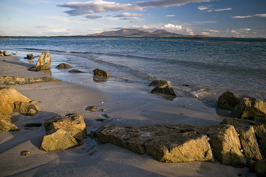 Walk Report - BENBECULA -liniclate beach walk • Walkhighlands