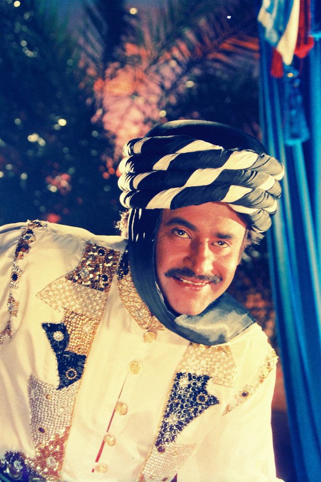 Rajnikanth's Basha Movie Stills HQ [unwatermarked] Large Gallery ...