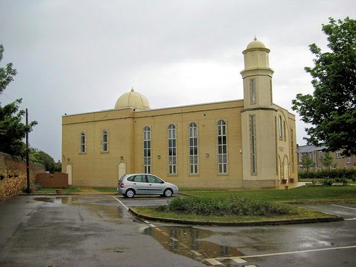 AHMADIYYA MOSQUE: Nasir Mosque - Hartlepool UK