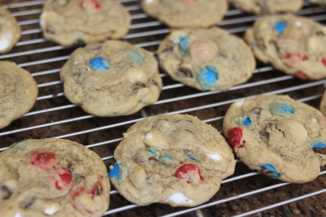 The Larson Lingo: Patriotic Chocolate Chip Cookies