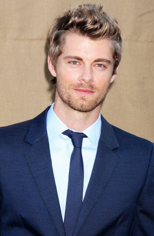 Para Nossa Alegria: Luke Mitchell