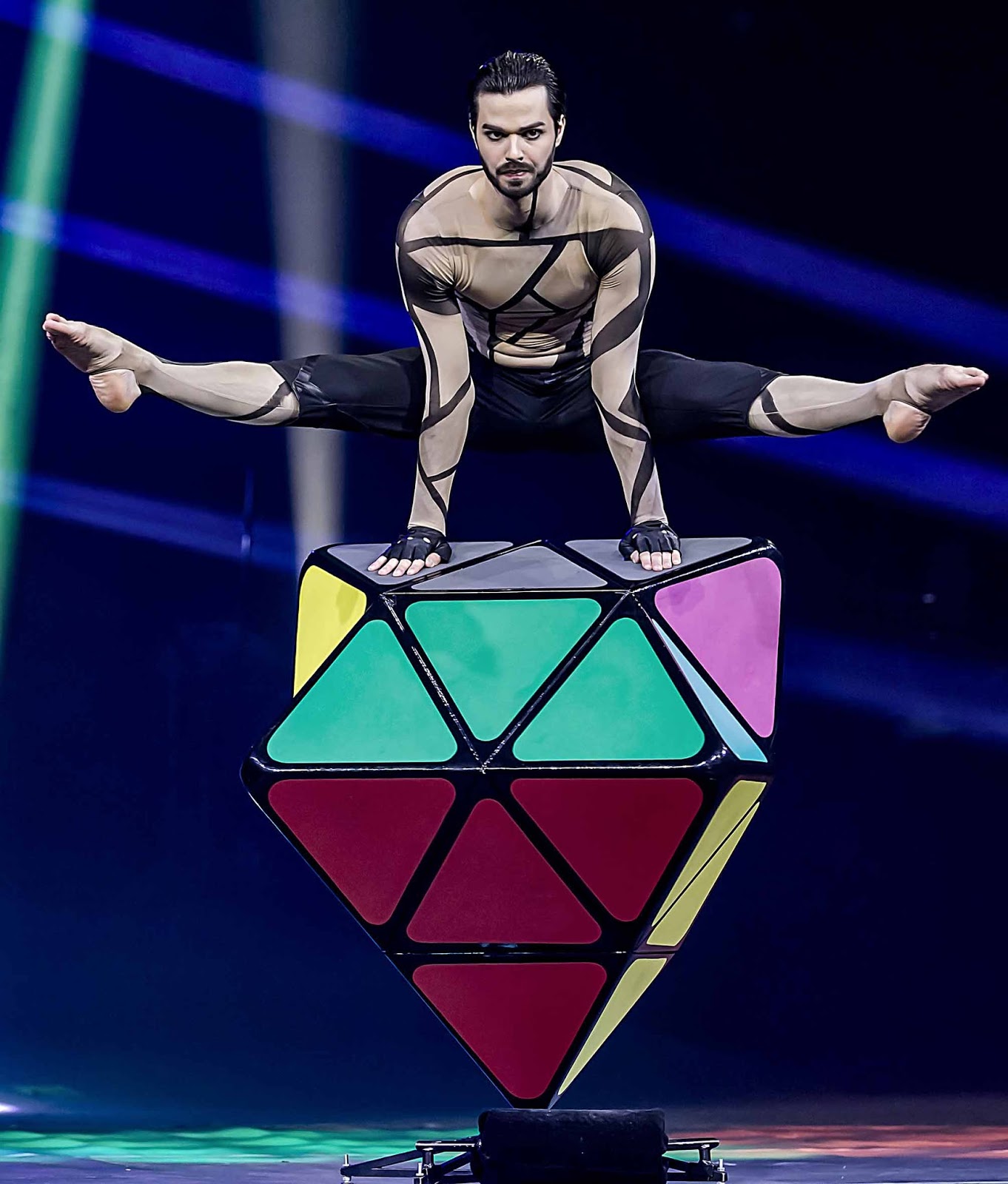 circus: Sergei TYMOFIEIEV (photos de Jean-Pierre Jerva)