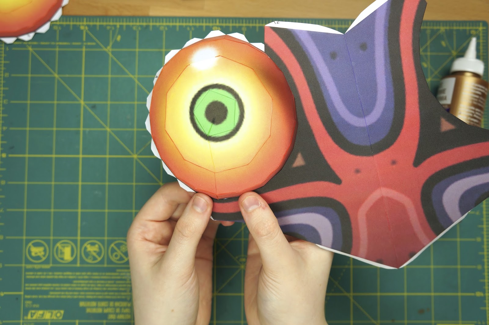 Otaku Crafts: Life Size Majora's Mask Papercraft