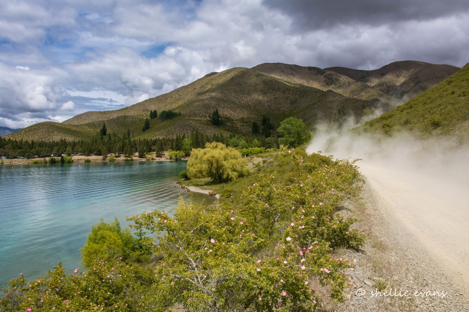 Two Go Tiki Touring: Out & About at Lake Benmore