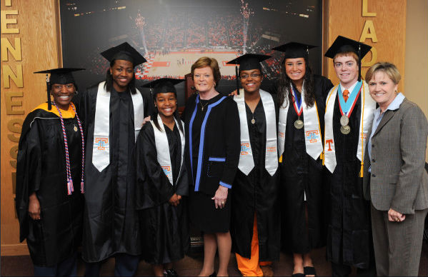 Pat Summitt and the Lady Vols: Graduation! :)