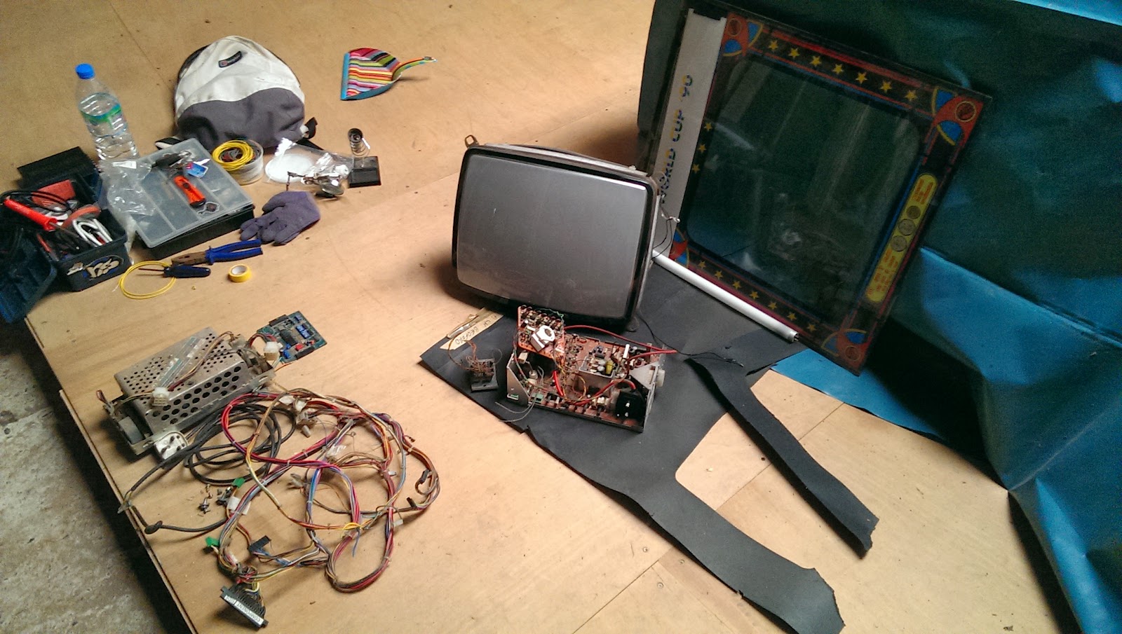 PORLZILLA.COM | Designer Toys, Paintings, Retro Consoles, Illustrations ...