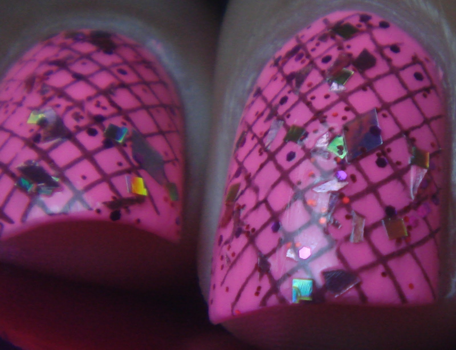 nail loopy: NEON PINK HOT STUFF