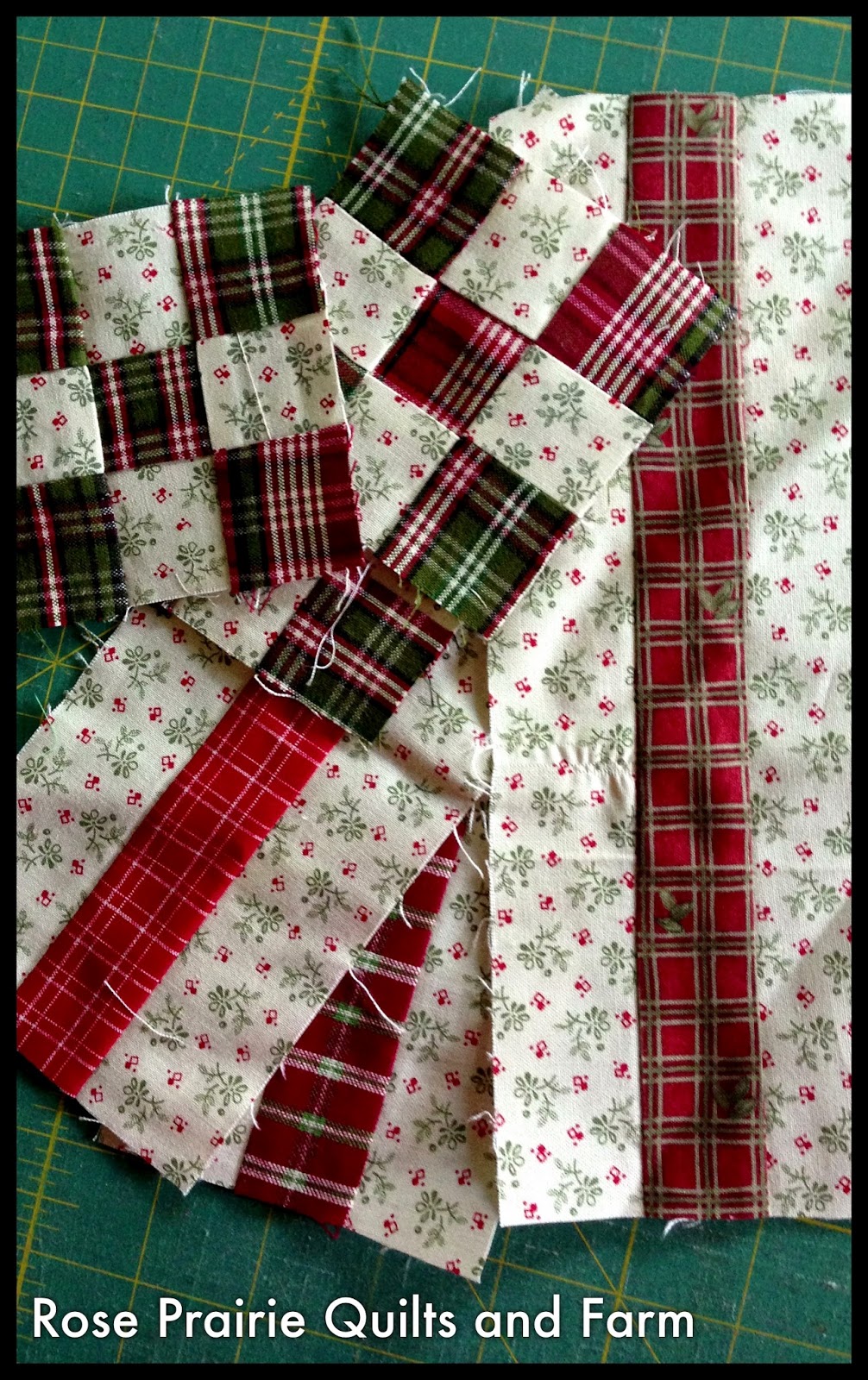 String Thing Along: Christmas String Quilt