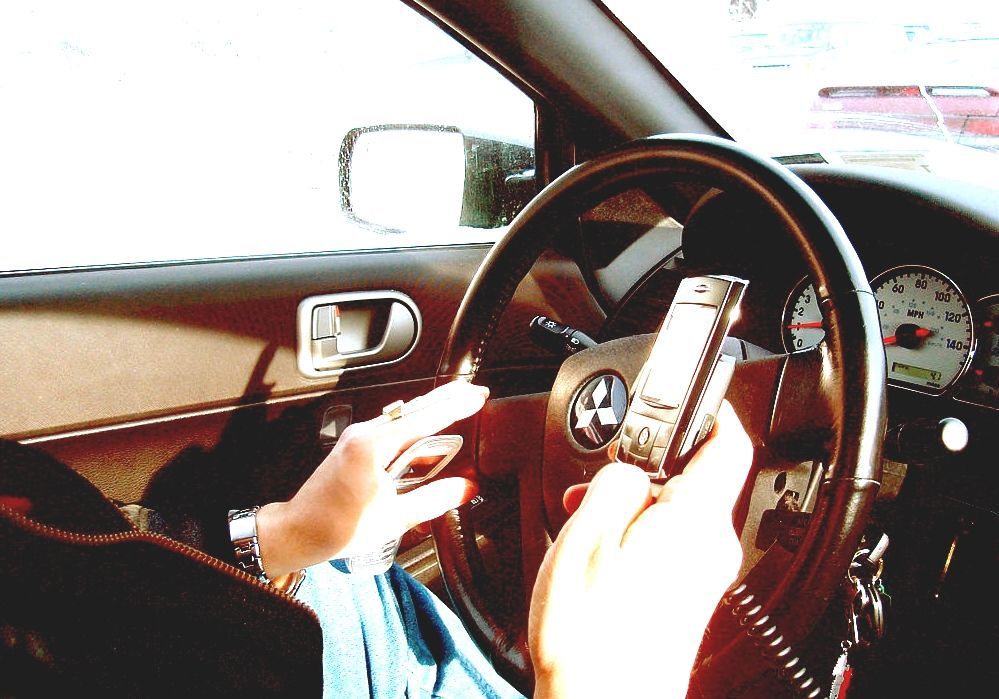 Mobile Phones And Driving Safety - Cell Phone Use In Cars
