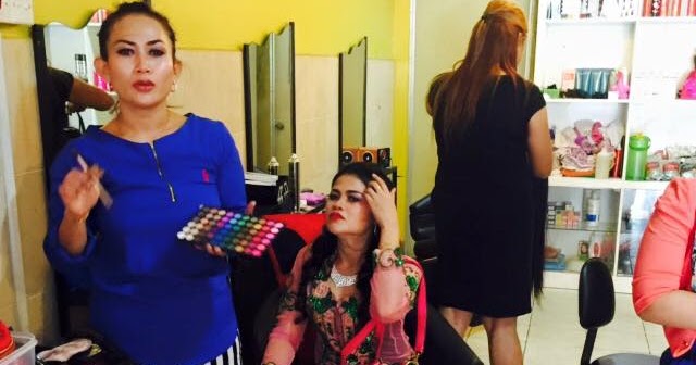 D' Ayu Saloon: Tempahan make-up untuk pelbagai majlis di Melaka