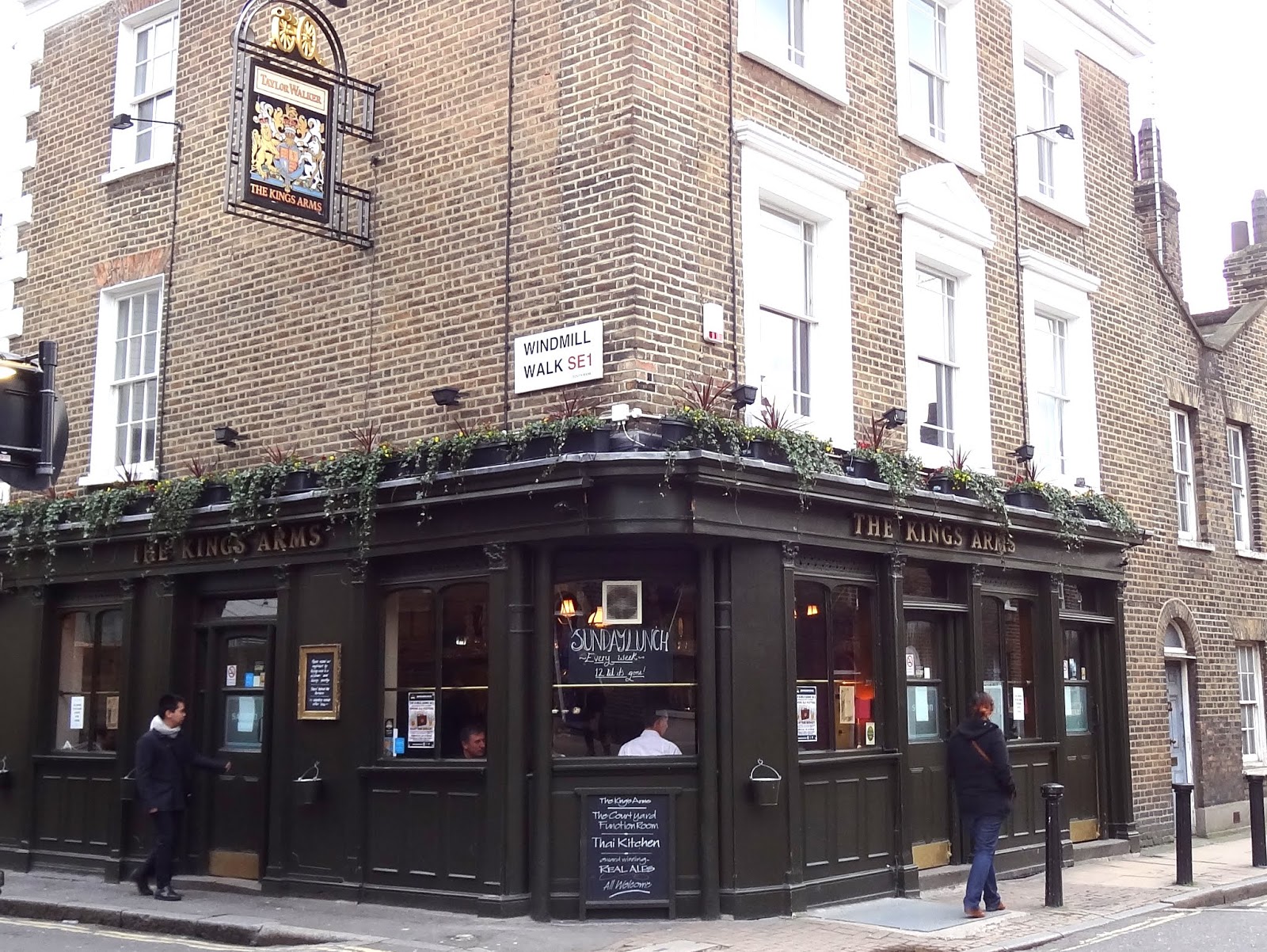 Layman's London: The Kings Arms, Roupell Street, central London