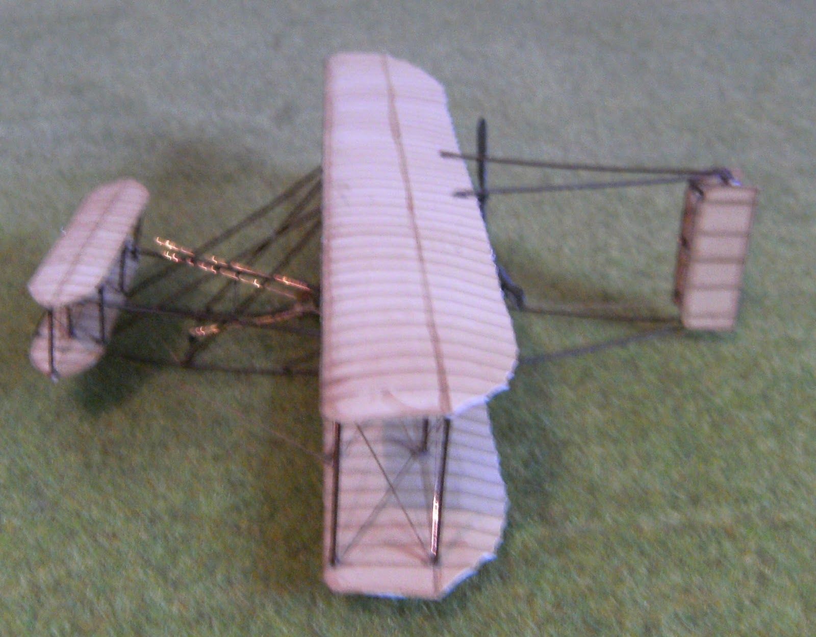 Happyscale-Modellbau: Wright Flyer - papermodel ( and wire ) 1:72