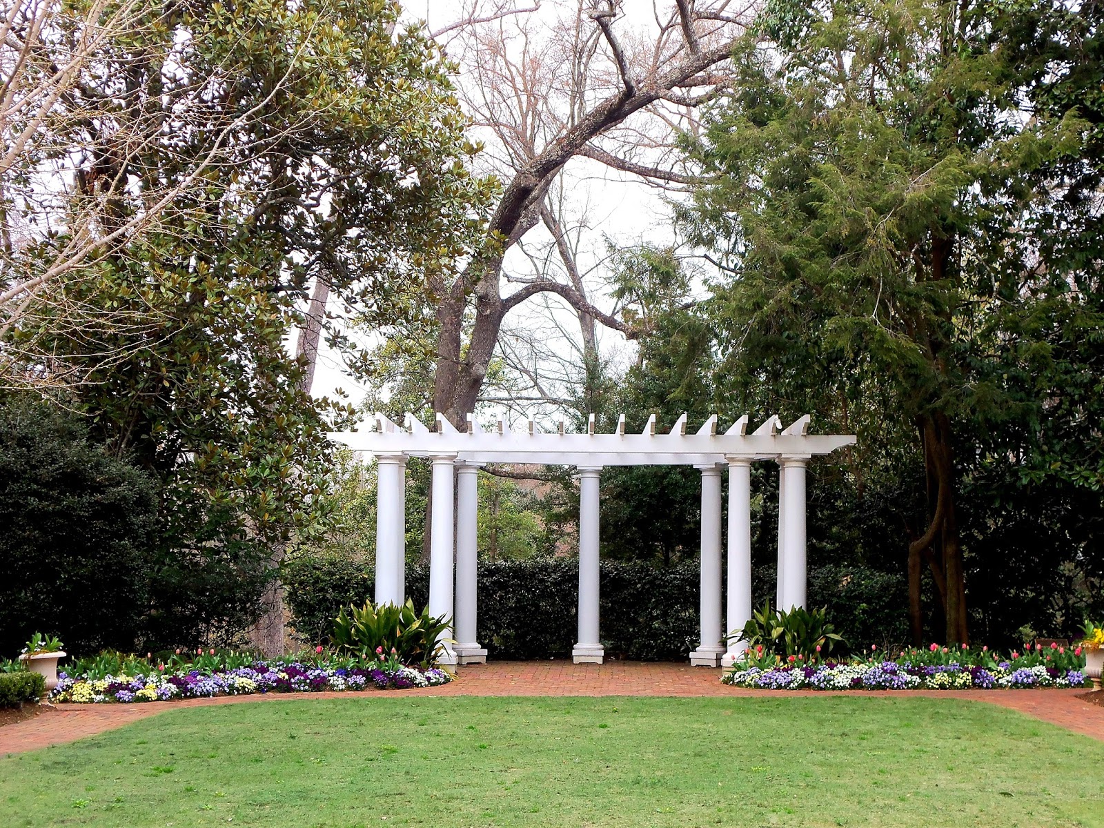 Kiki Nakita: A Tour of The Duke Mansion