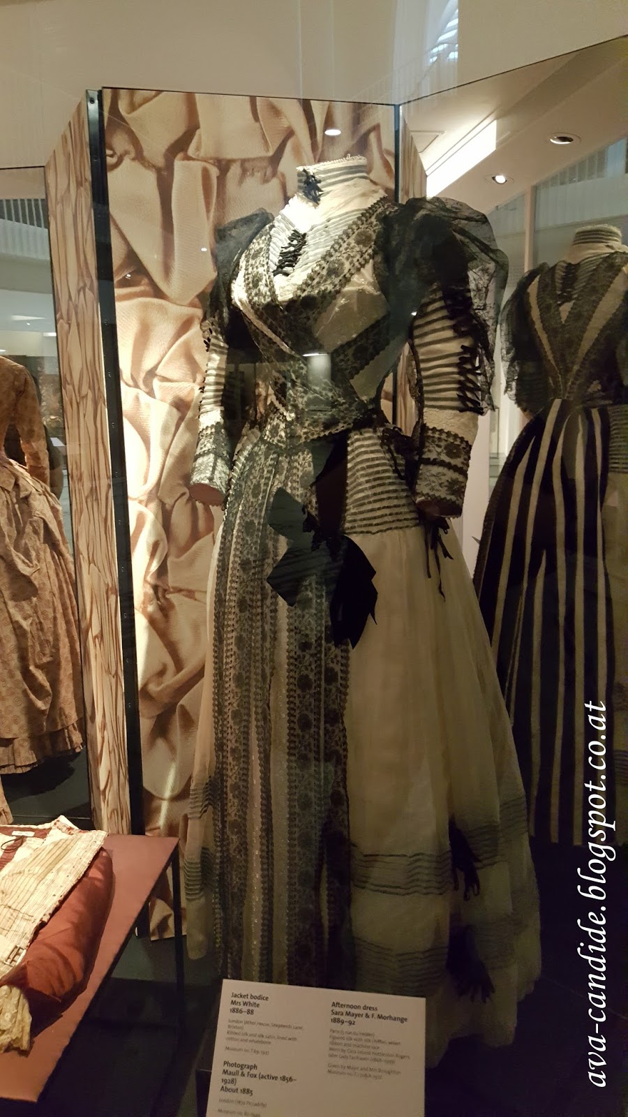 AvA Candide: (More) Costumes from the V&A Museum