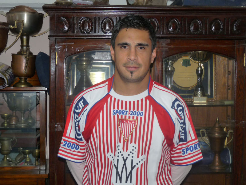 El defensor Alejandro Mena es el noveno refuerzo