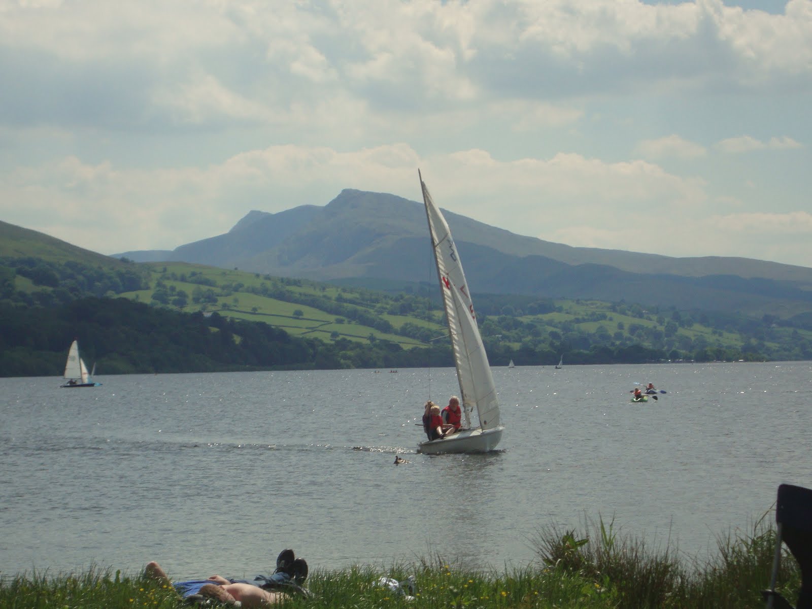 Clutter-Chaos Aaron&co: Sailing ........... Bala Lake
