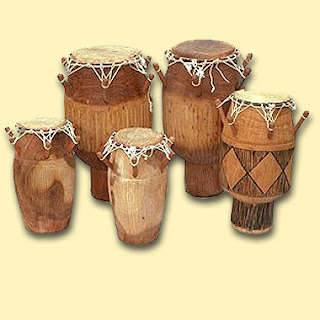 INSTRUMUNDO Instrumentos Musicales: Adowa, Fontomfrom, Atumpan, Ntumpan ...