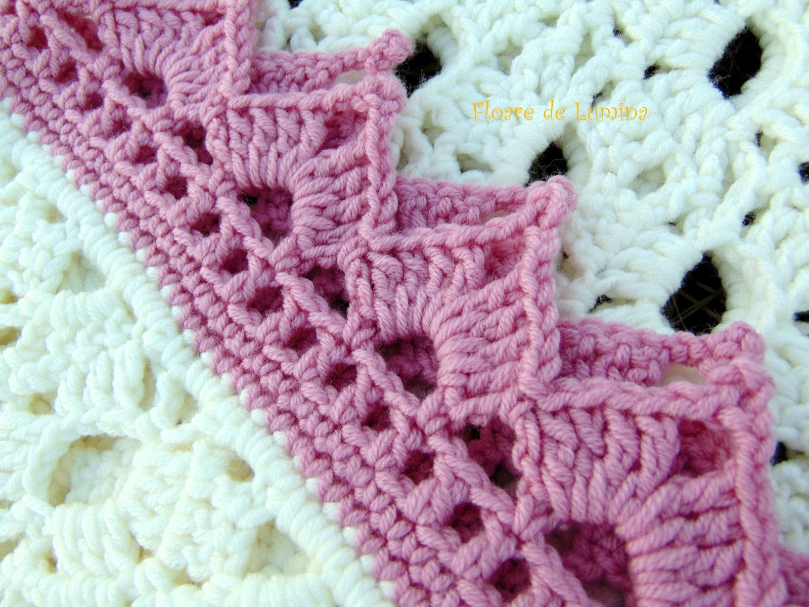 Floare de Lumina: patura dantelata , crosetata manual - paturica pentru ...