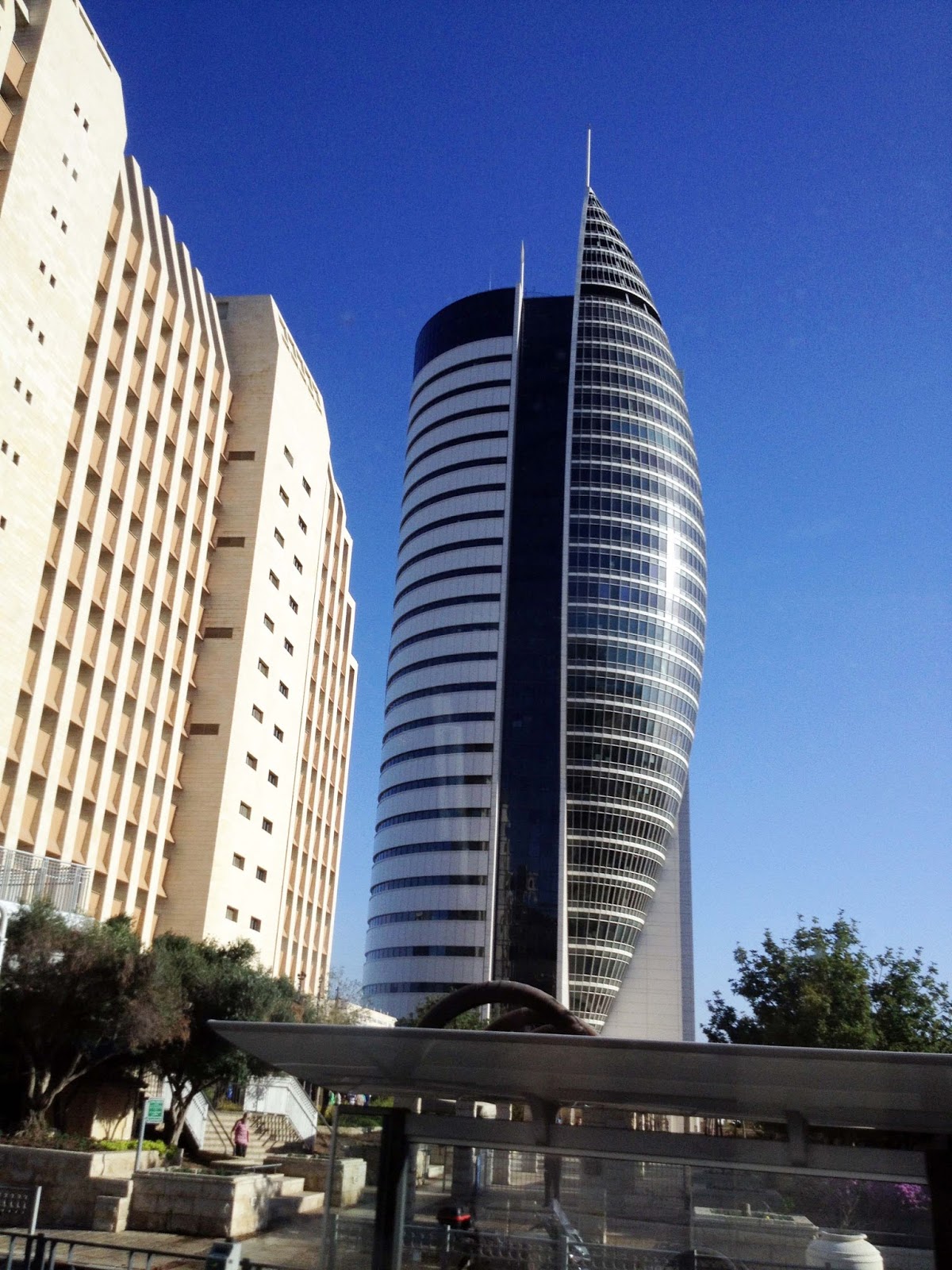 Through Picture: Haifa: Israeli city on the slopes of Mount Carmel