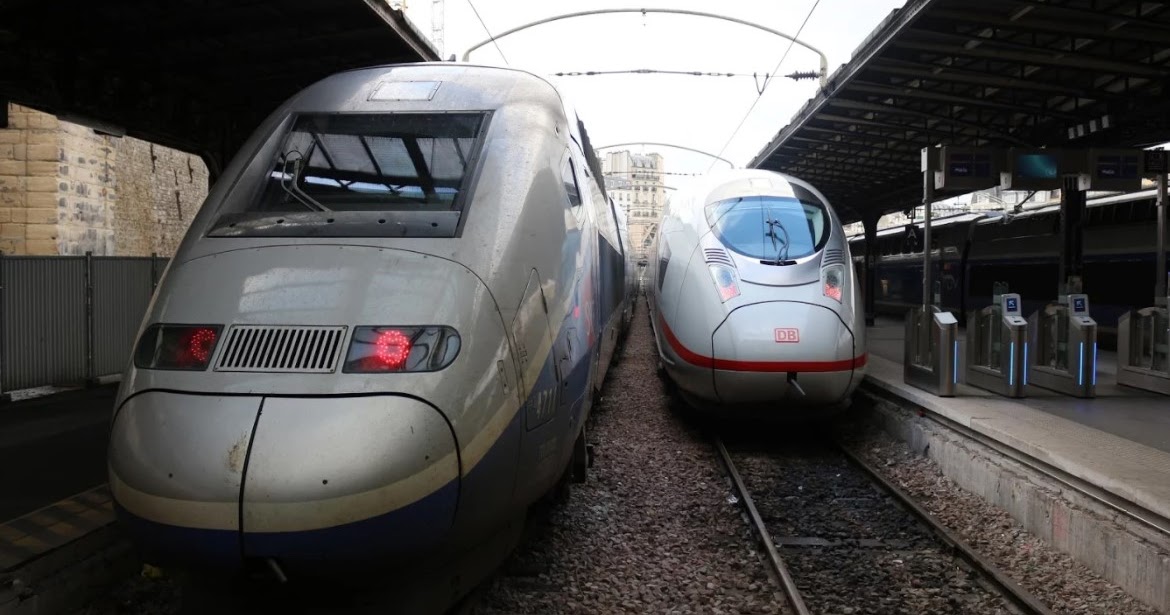LA PASSION DU TRAIN: Paris Est , beaucoup d'Automotrices et 1 Loco par ...