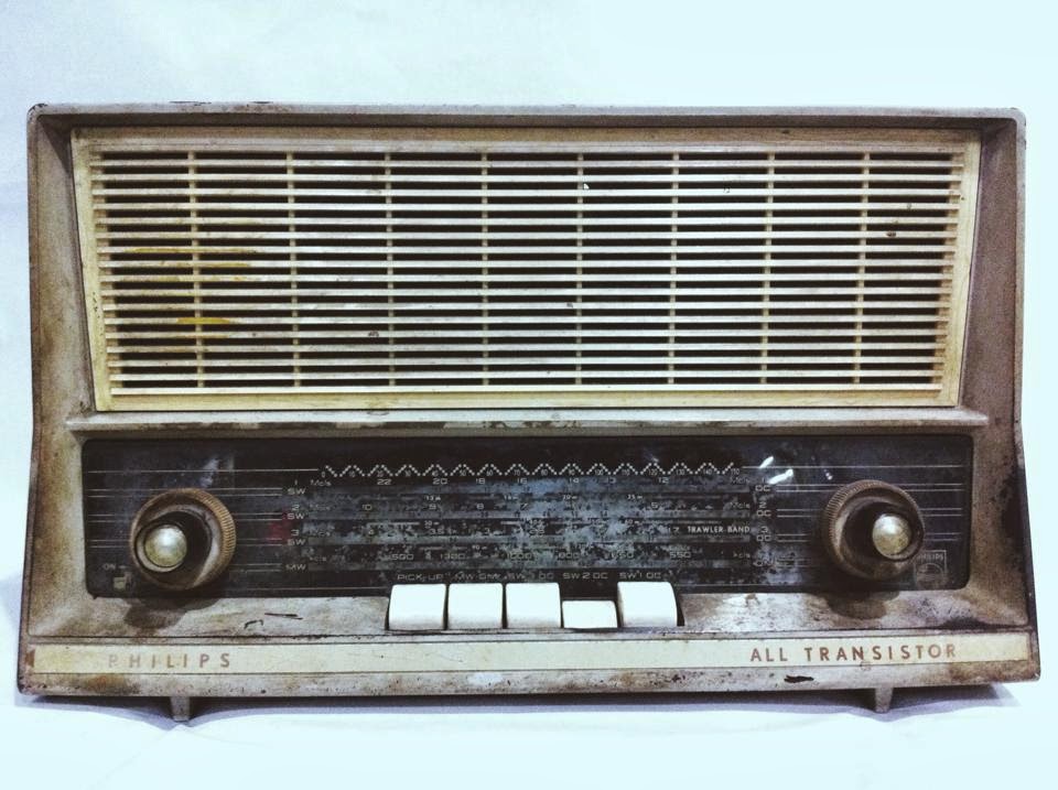 KEDAI IPOH LOKEN: RADIO LAMA UNTUK DIJUAL