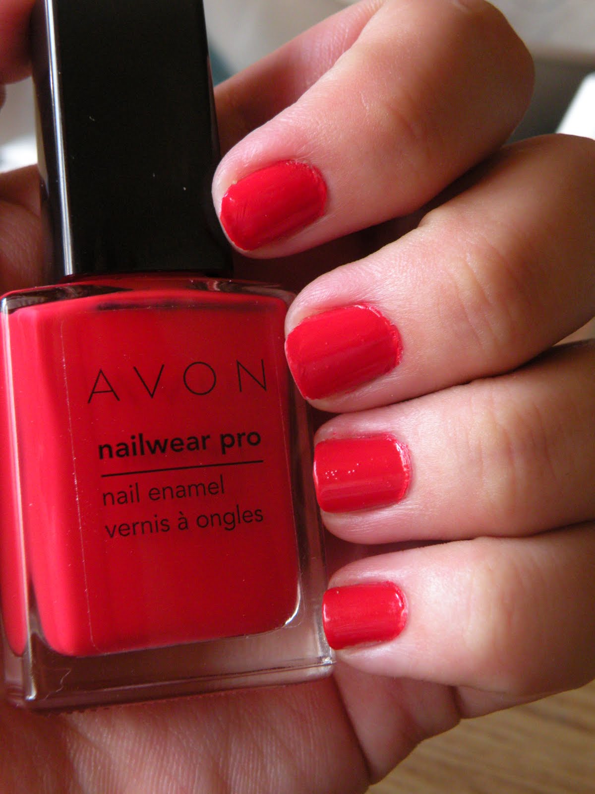 Laura's Nail Art: red nails.