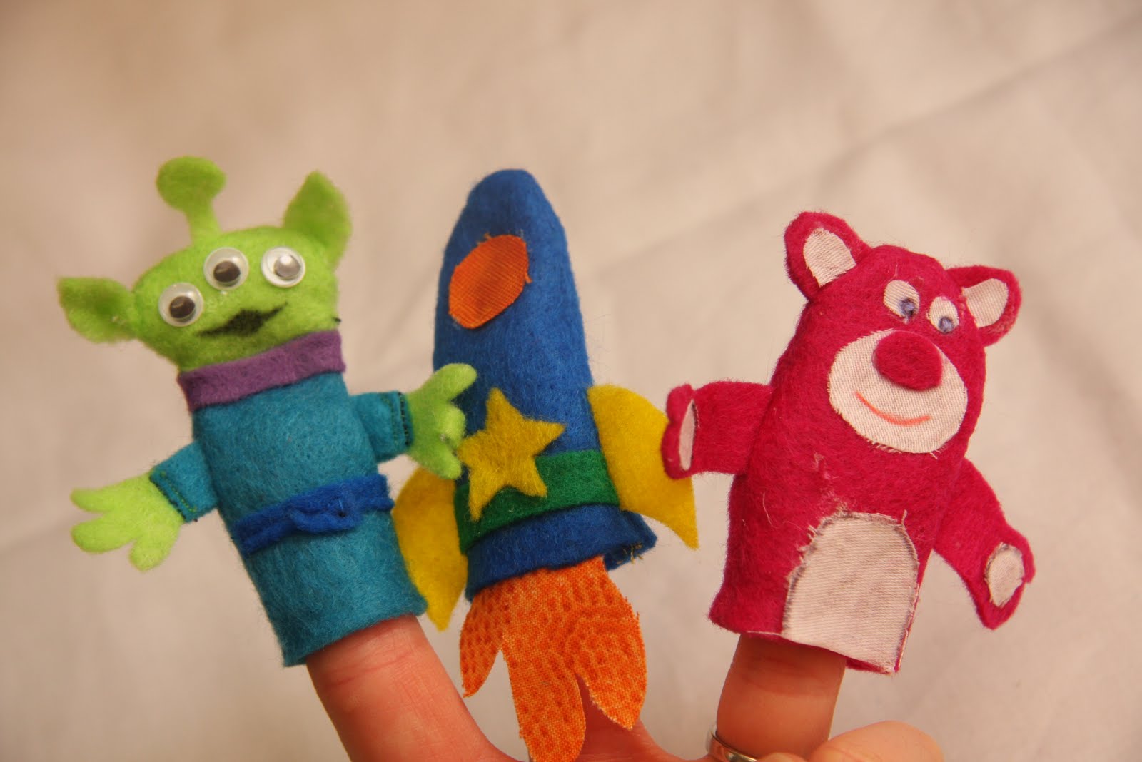 Later Gator Crafts: Toy Story Finger Puppets