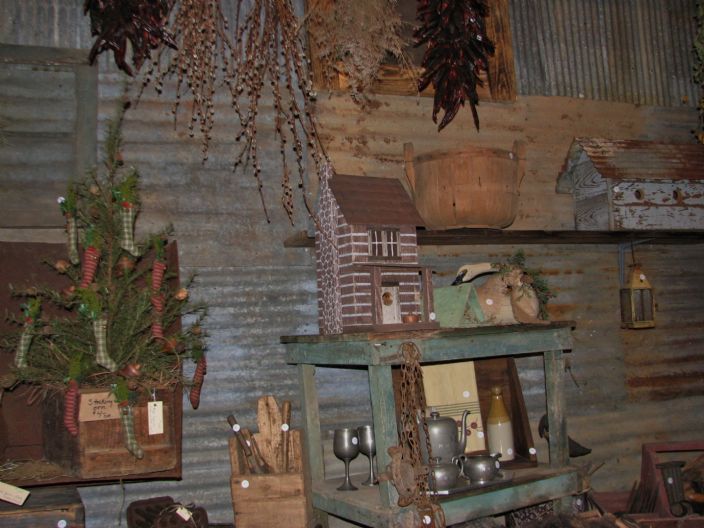 The Old Tattered Flag: A primitive homestead tour.....