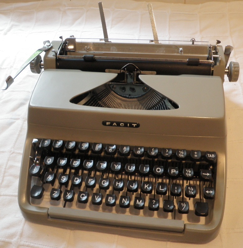 oz.Typewriter: A Tale of Two Facit Portable Typewriters